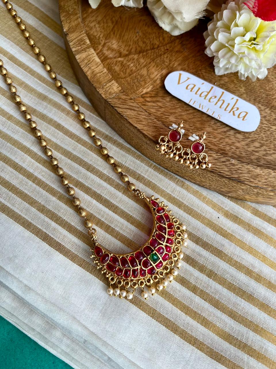 AS075 – VAIDEHIKA COLLECTIONS